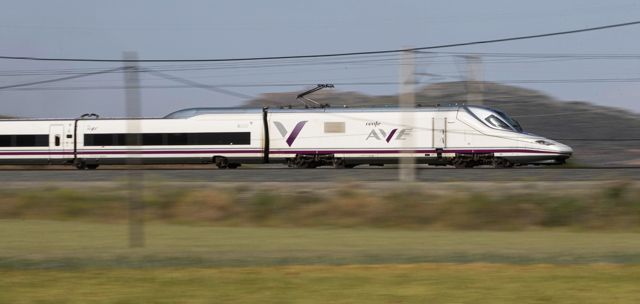 Renfe refuerza el servicio entre León y Madrid