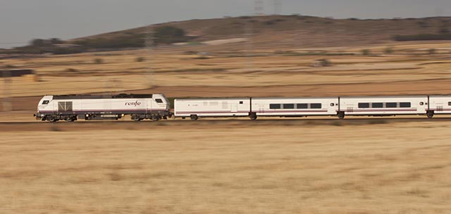 Renfe analiza el contrato con Talgo