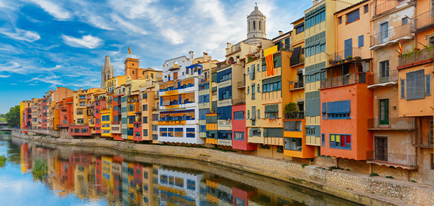 Qué ver en Girona: sus lugares imprescindibles | Renfe